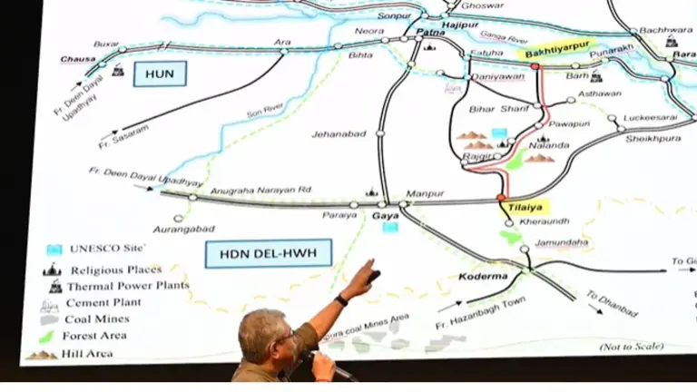 Truck driver dies in fiery Hume Freeway crash near Wangaratta