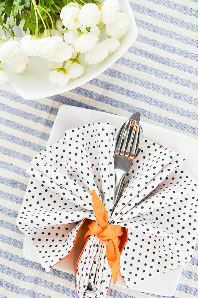 DIY Cloth Napkins for Pretty Tables