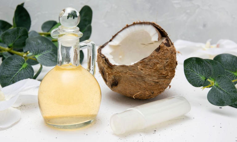 Crema para la cara con aceite de coco: Cómo prepararla y cuáles son sus ...