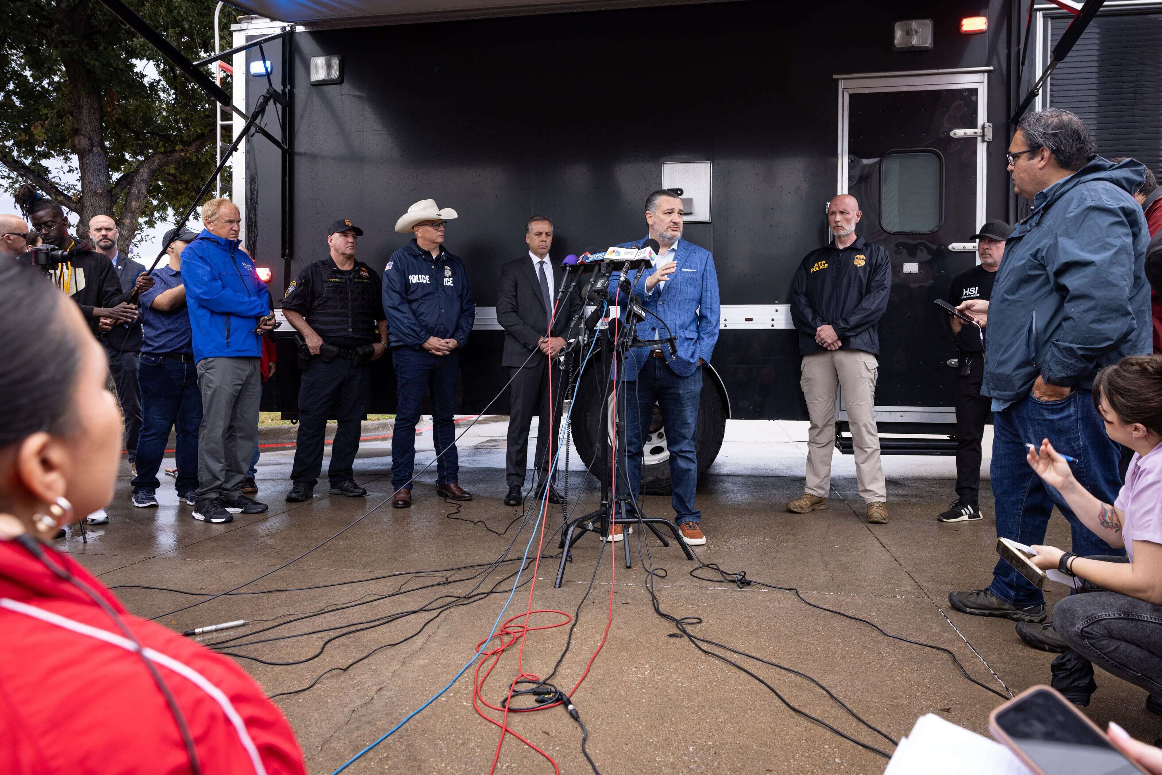 1 ICE detainee killed, 2 wounded in shooting at Dallas office; shooter ...