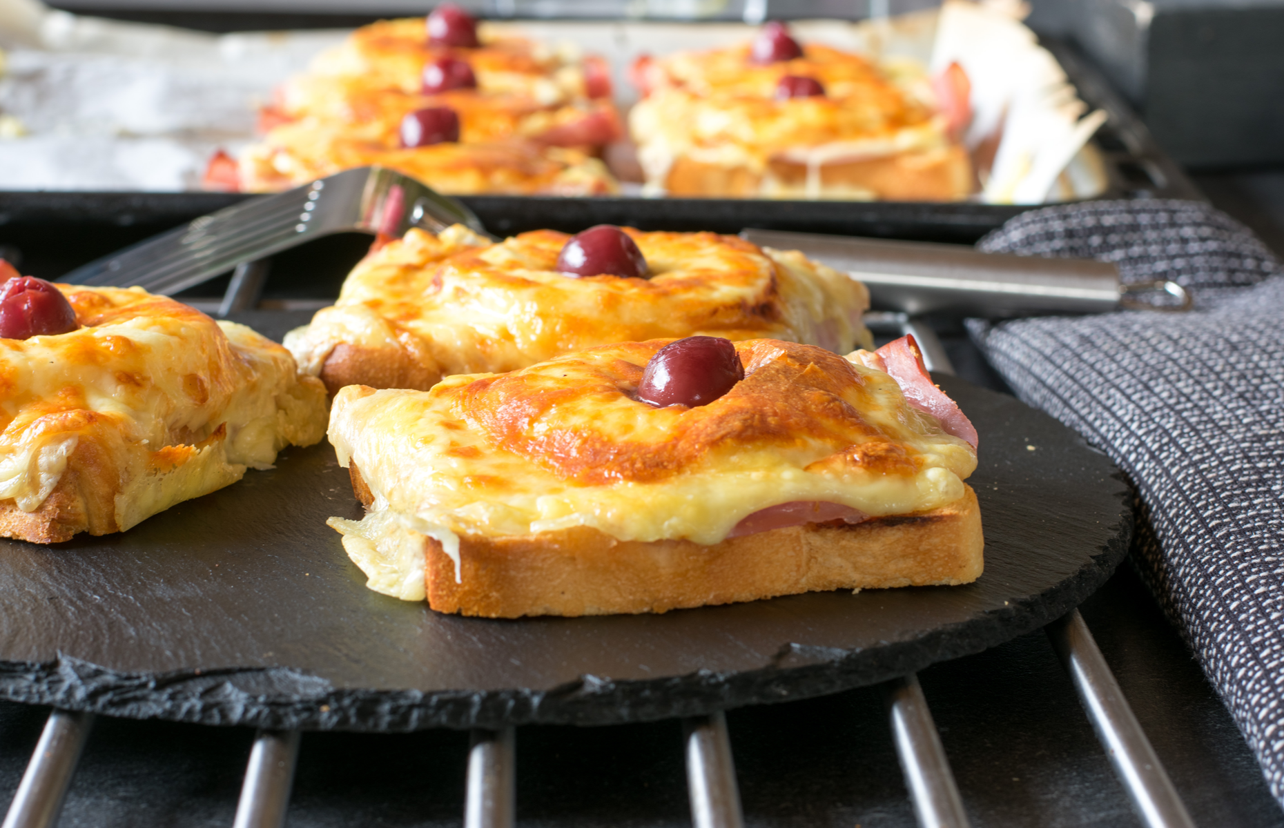 25 delicious sandwiches from around the world