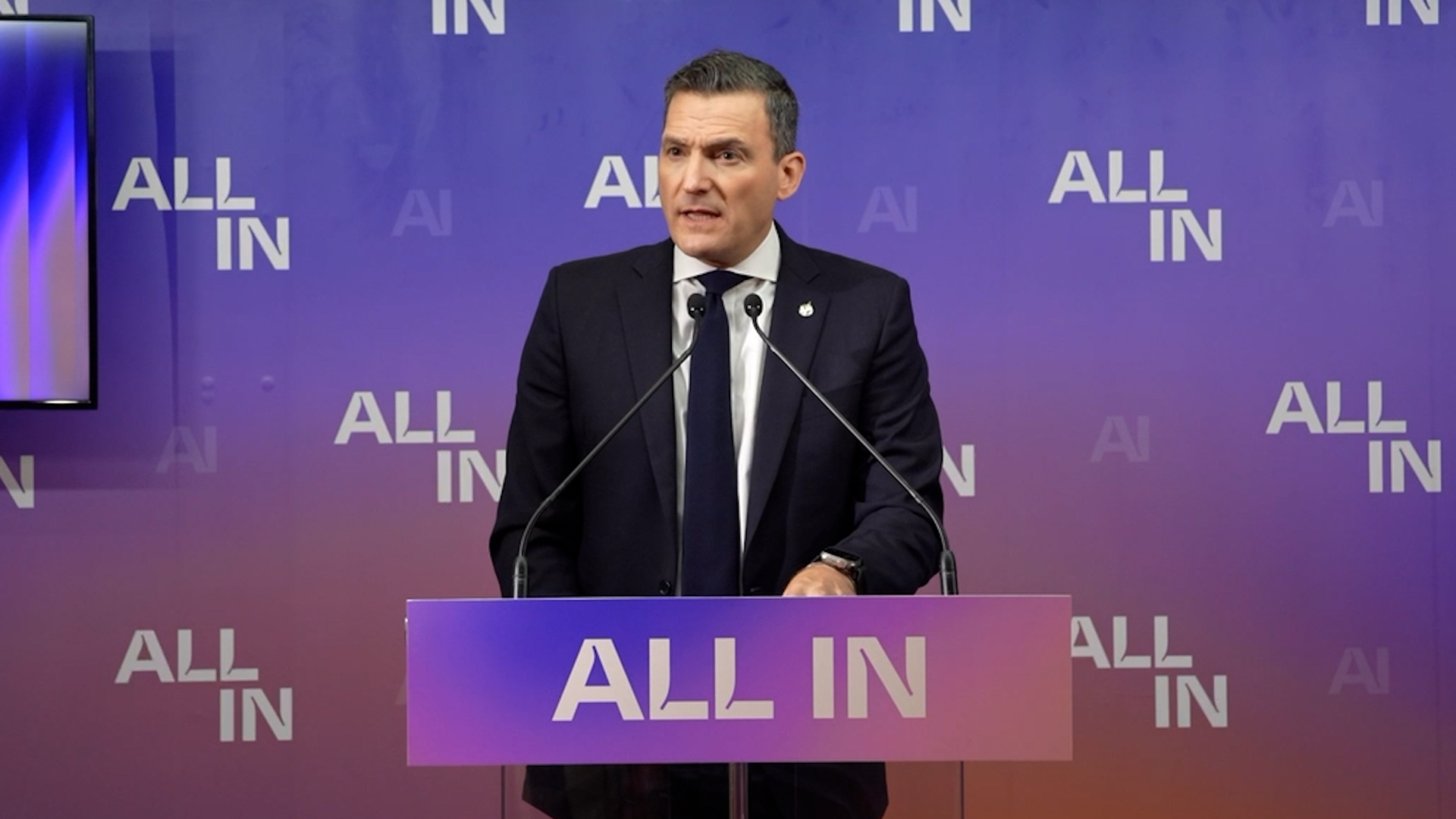 AI Minister Evan Solomon speaks at AI conference in Montreal