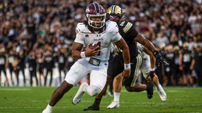 DJ Williams Emerging As Walter Payton Award Contender For Southern Illinois