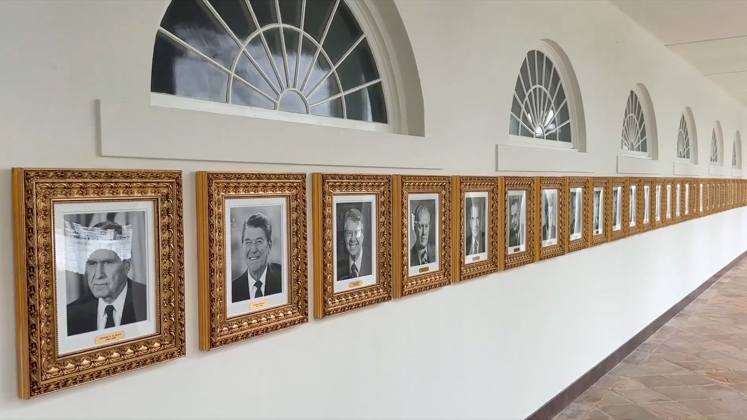 Trump hangs autopen image instead of Biden portrait in presidential ...