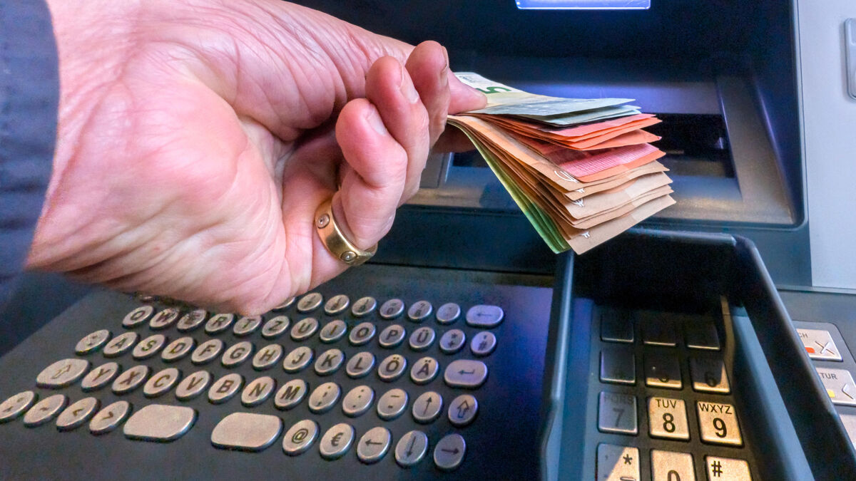 « Restez calme et gardez du cash » : la BCE suggère d’avoir un stock d ...