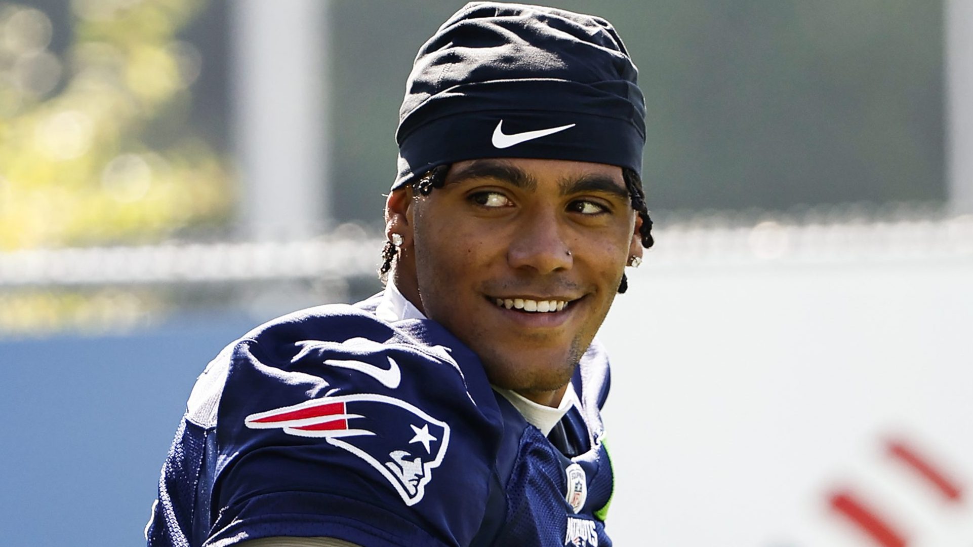 Patriots’ Mike Vrabel Makes Admission About Christian Gonzalez Injury