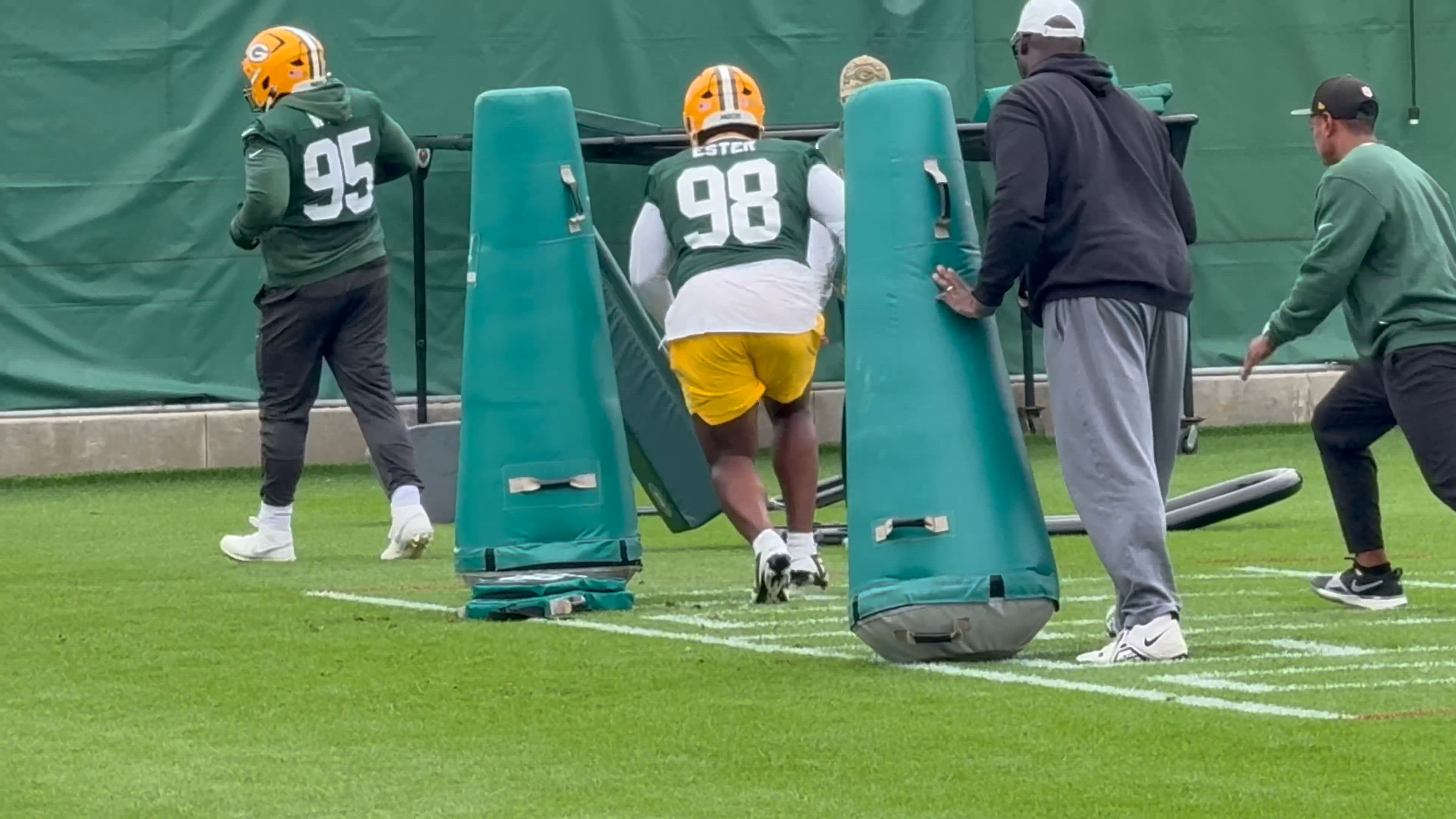 Packers Defensive Line Drills at Practice on Sept.24