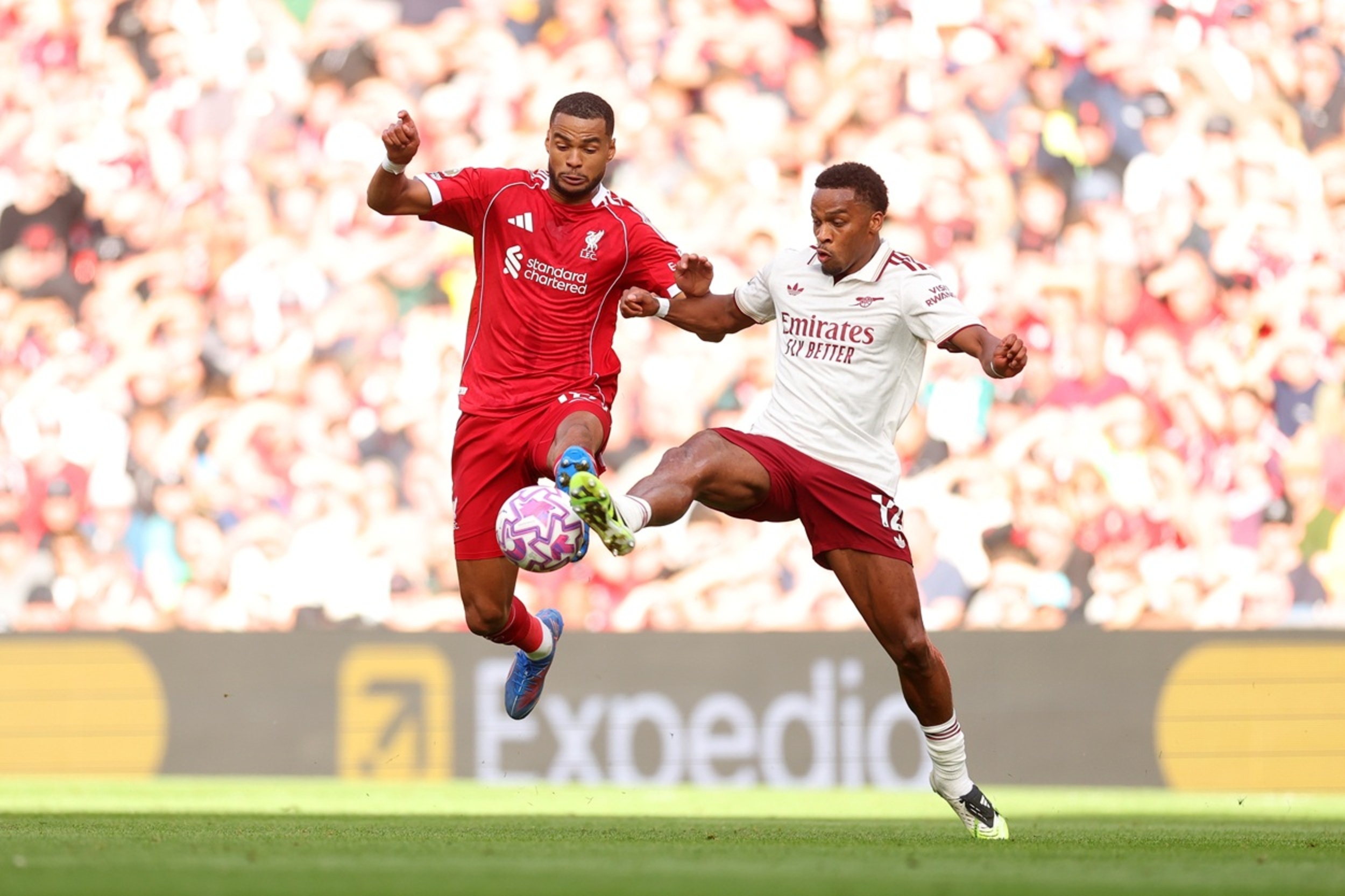 Stephen Warnock urges Liverpool to sign Arsenal man