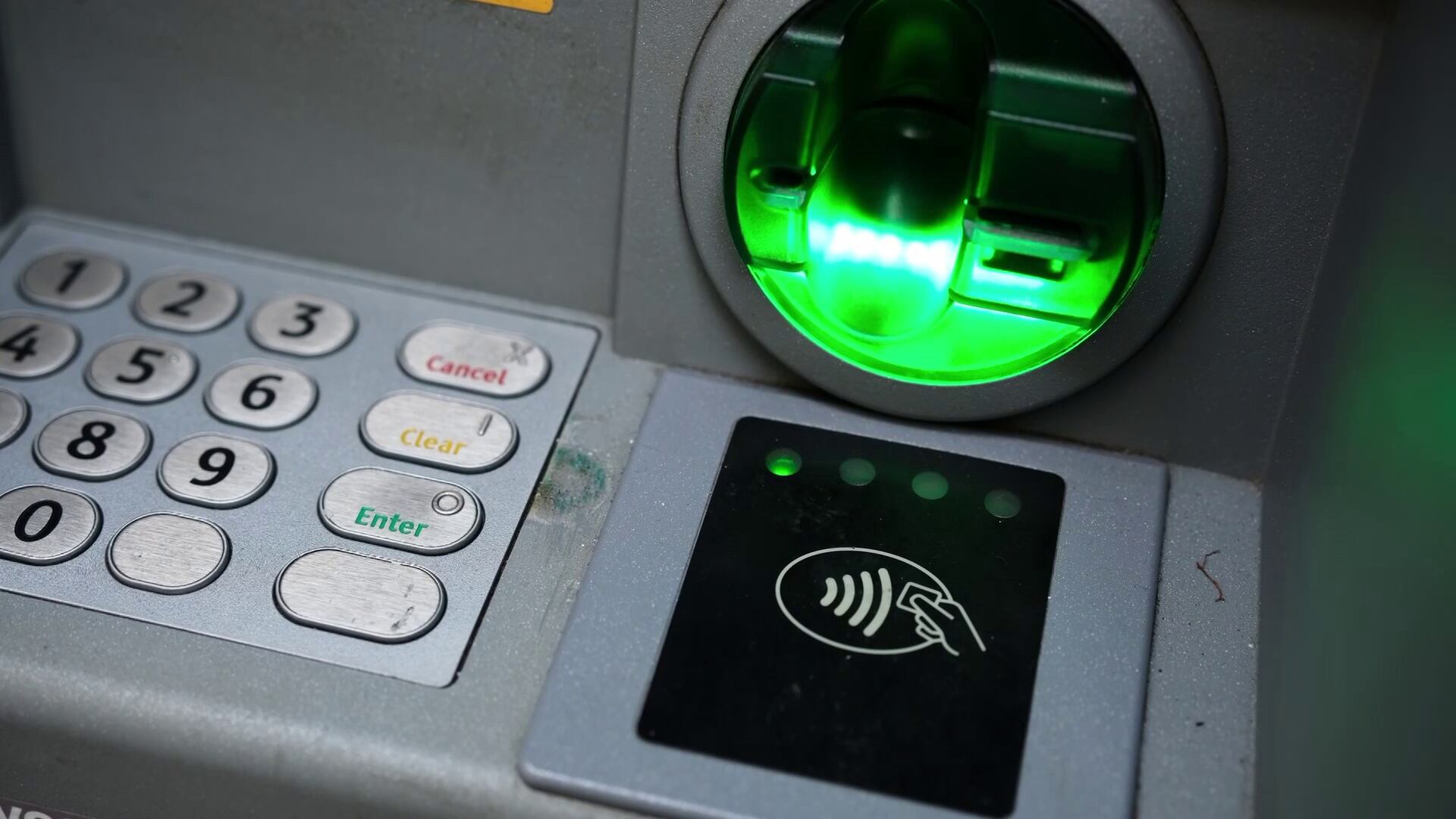 Man pleads guilty to bank fraud, identity theft in ATM skimming scam in ...