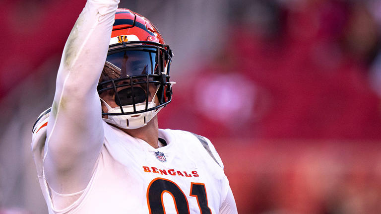 NFL rumors: 49ers insider calls Trey Hendrickson trade ‘realistic’