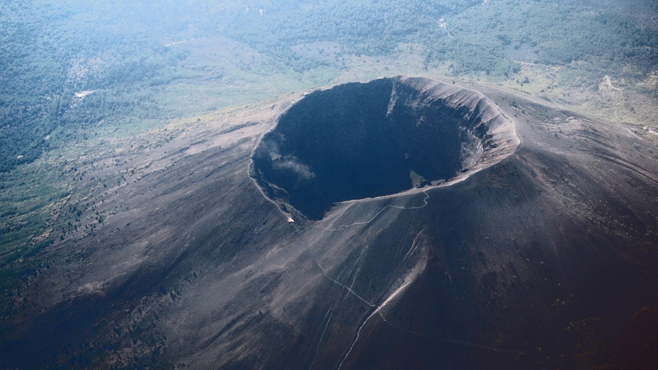 After 250 years, a mechanical volcano roars back to life