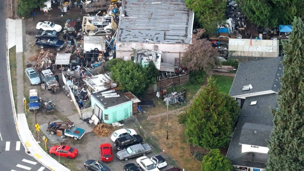 Police raid 'Circus House' in Centralia, arrest 14 people on drug charges