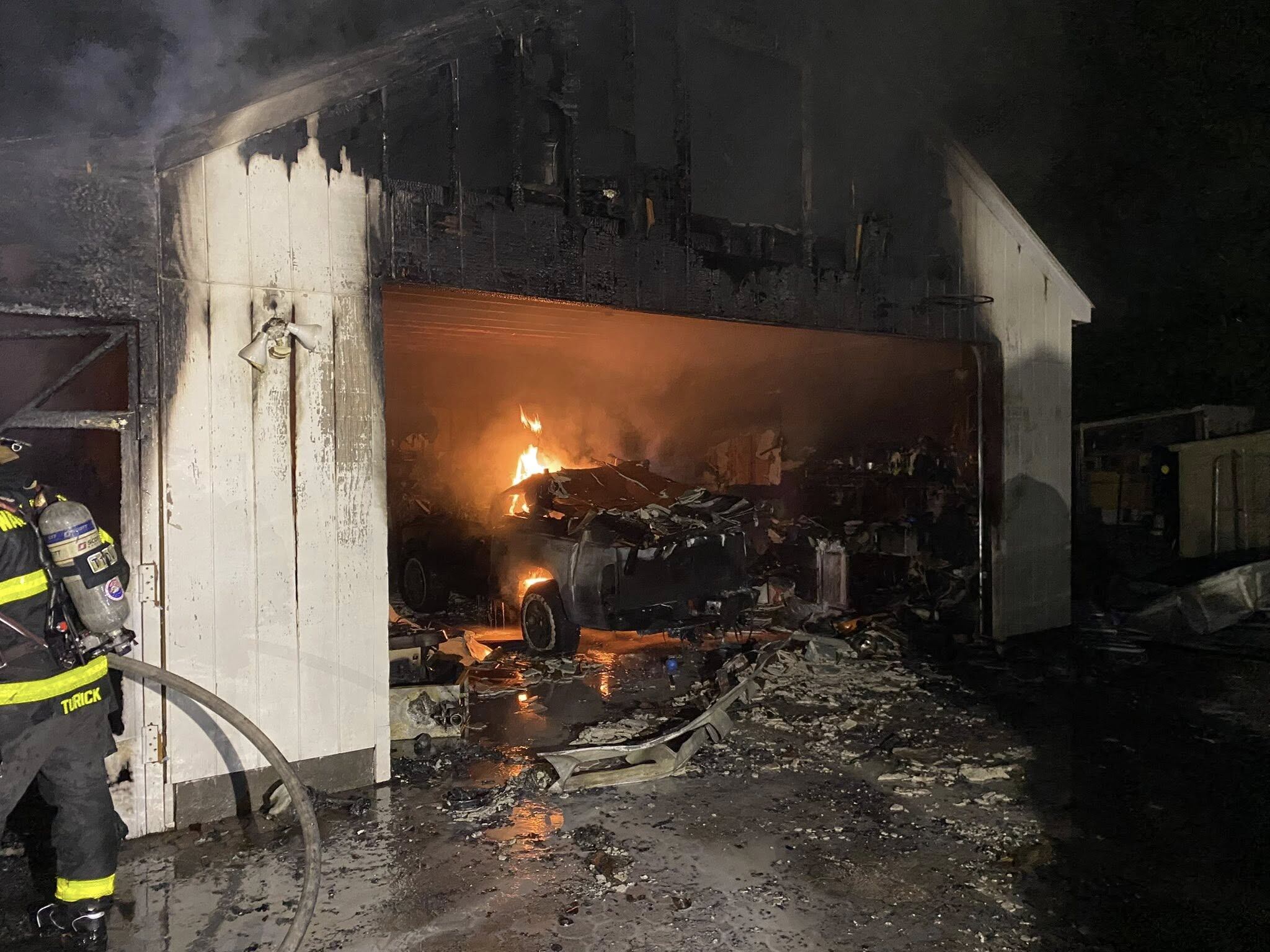 Garages, vehicles destroyed in Wallingford fire