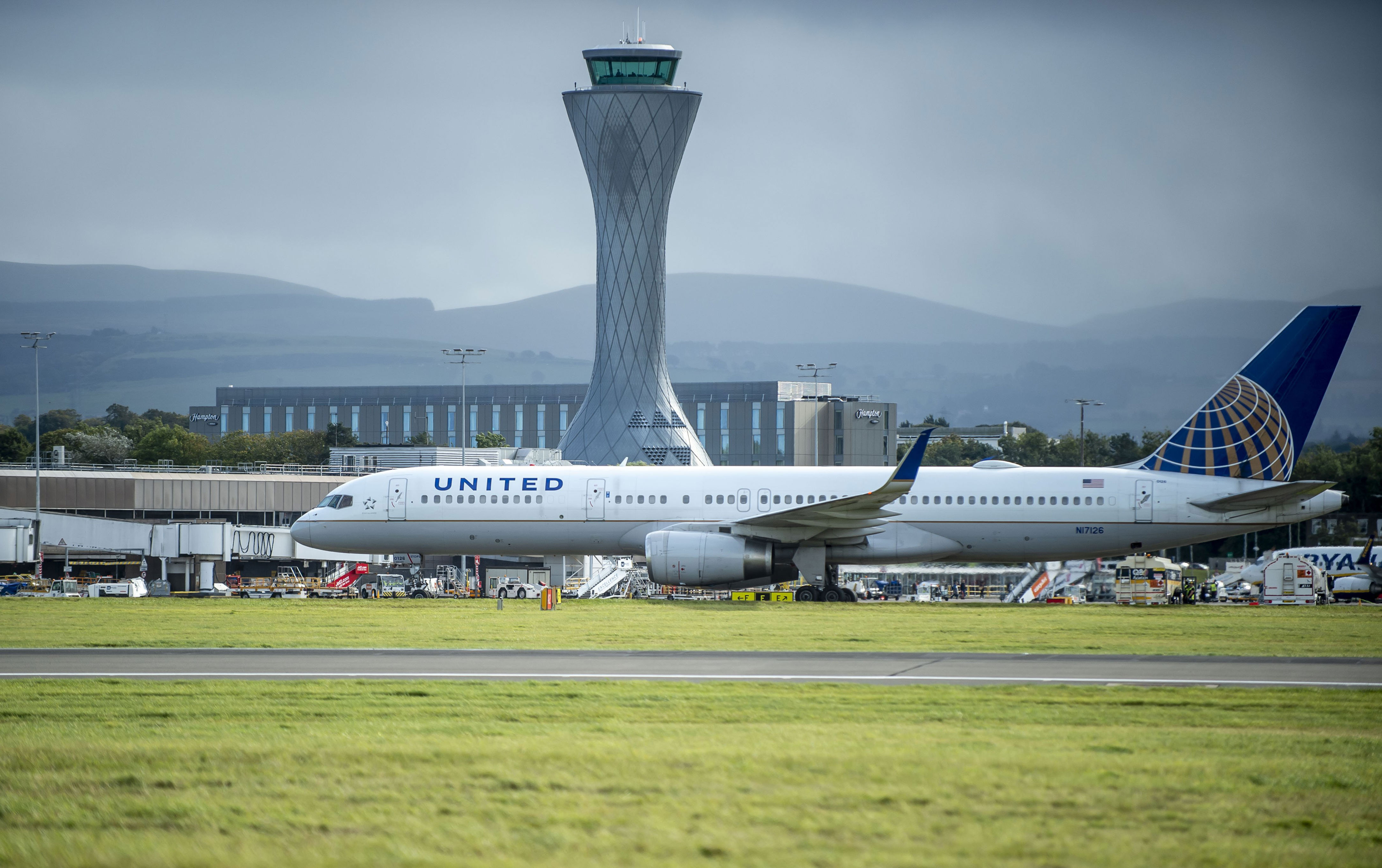 Edinburgh Airport reveals when its runway will close for £30m resurfacing