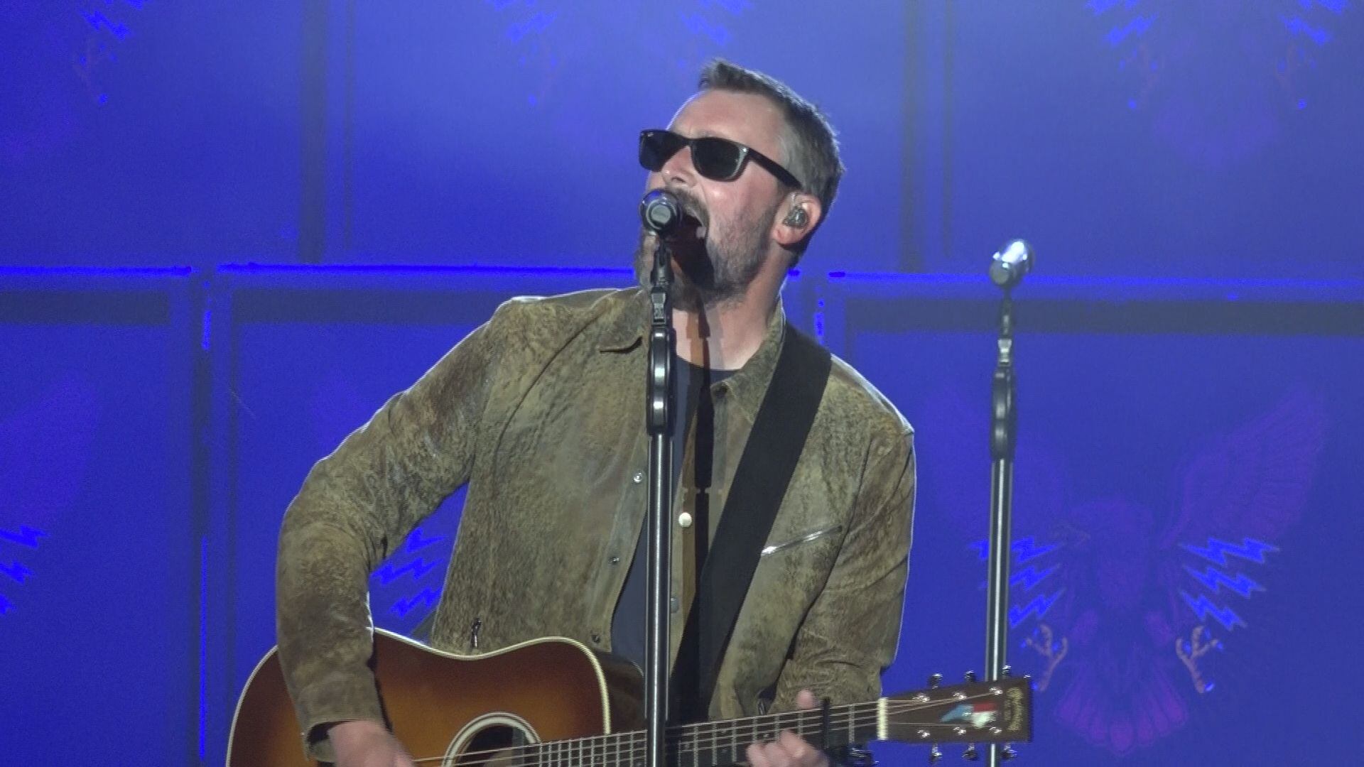 Country singer Eric Church extends tour, adds Omaha stop