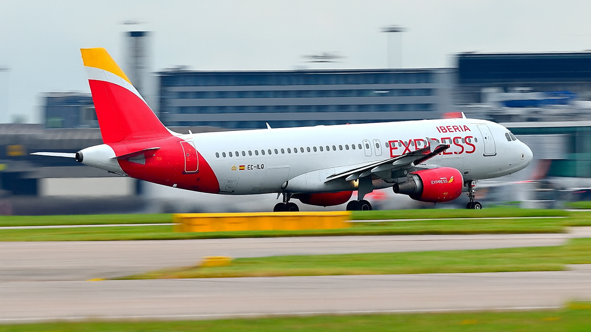 Steep Rotation as Aircraft Lifts Off the Runway
