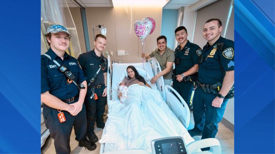 MTA officers help deliver a baby on the Whitestone Bridge