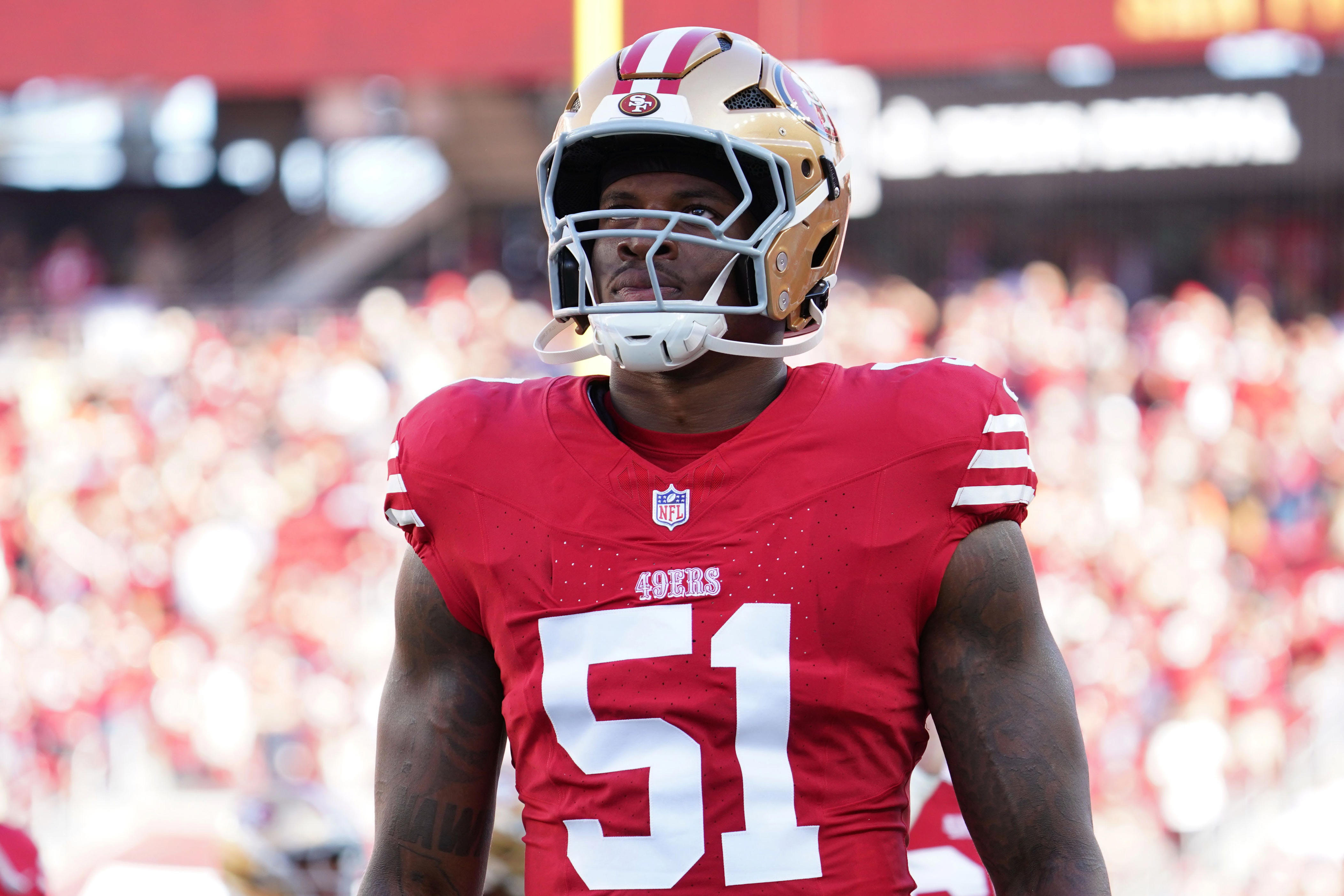 49ers bring back 2 familiar faces to practice squad, release DL