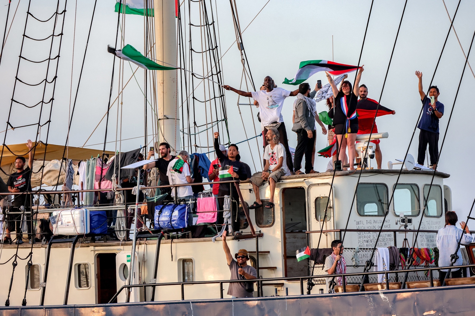 Gaza: La música de ABBA interfiere las radios de una flotilla humanitaria