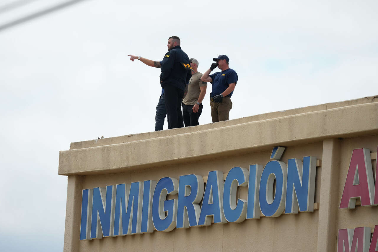 Latest: Texas ICE facility attack suspected shooter ID'd
