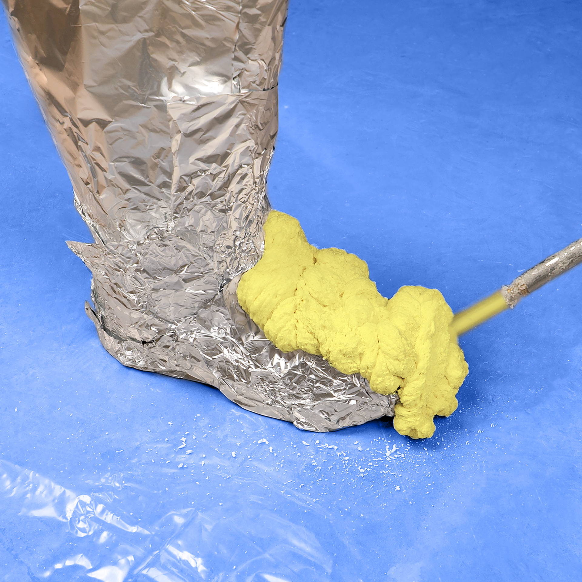 Everyday life hacks with expanding foam