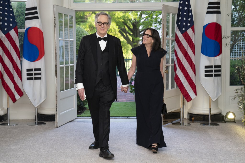 Top hedge fund DE Shaw fires DEI chief after The Post’s exposé on woke ...