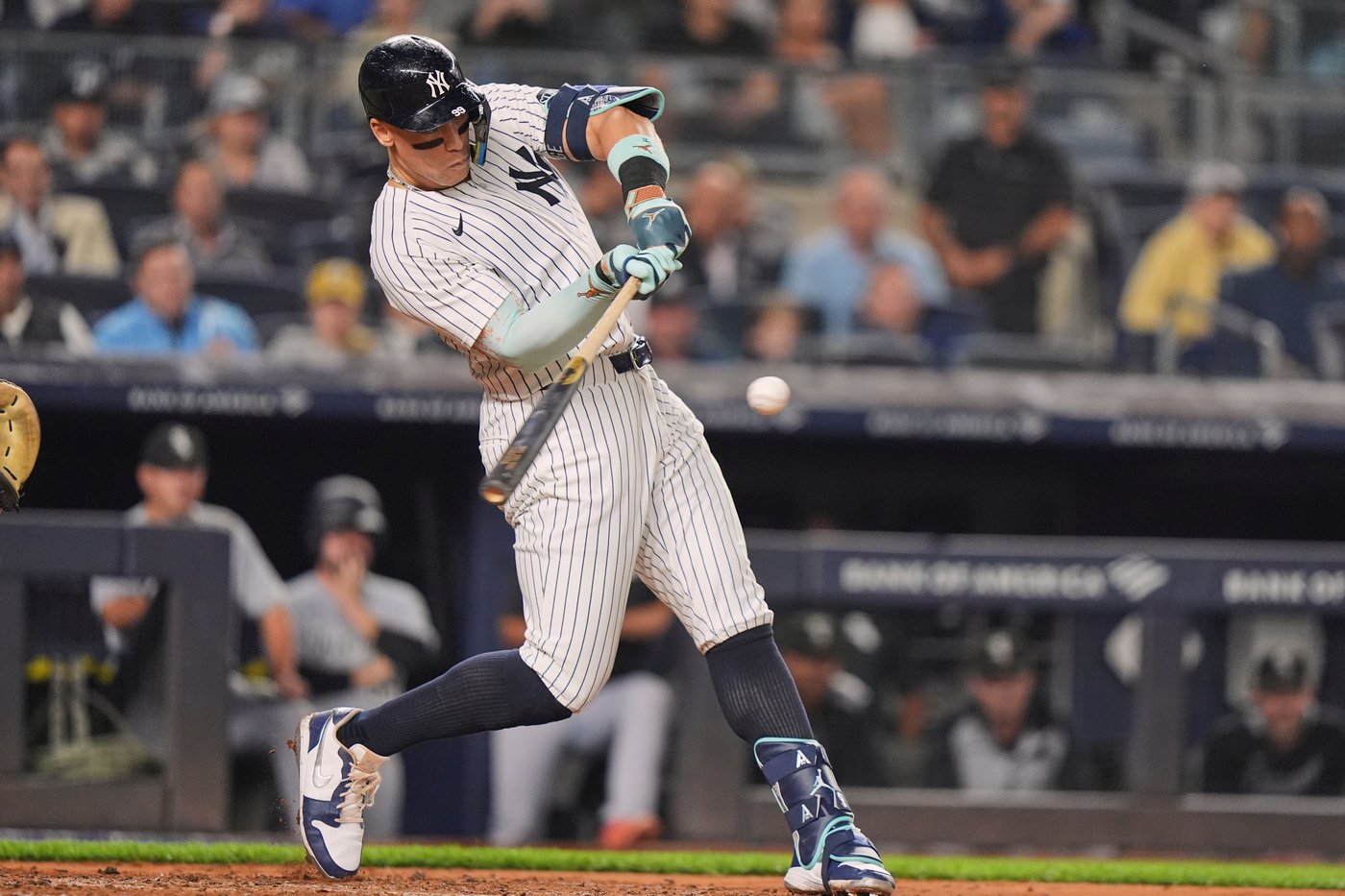 Aaron Judge ties MLB record by hitting 50 homers for 4th time, matching ...