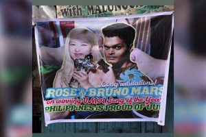 How Bruno Mars, Rosé reacted to humorous Pinoy tarp congratulating ‘APT ...