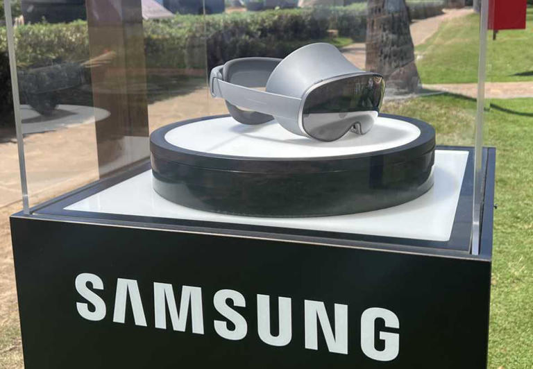 Samsung's upcoming XR headset smiles for the cameras