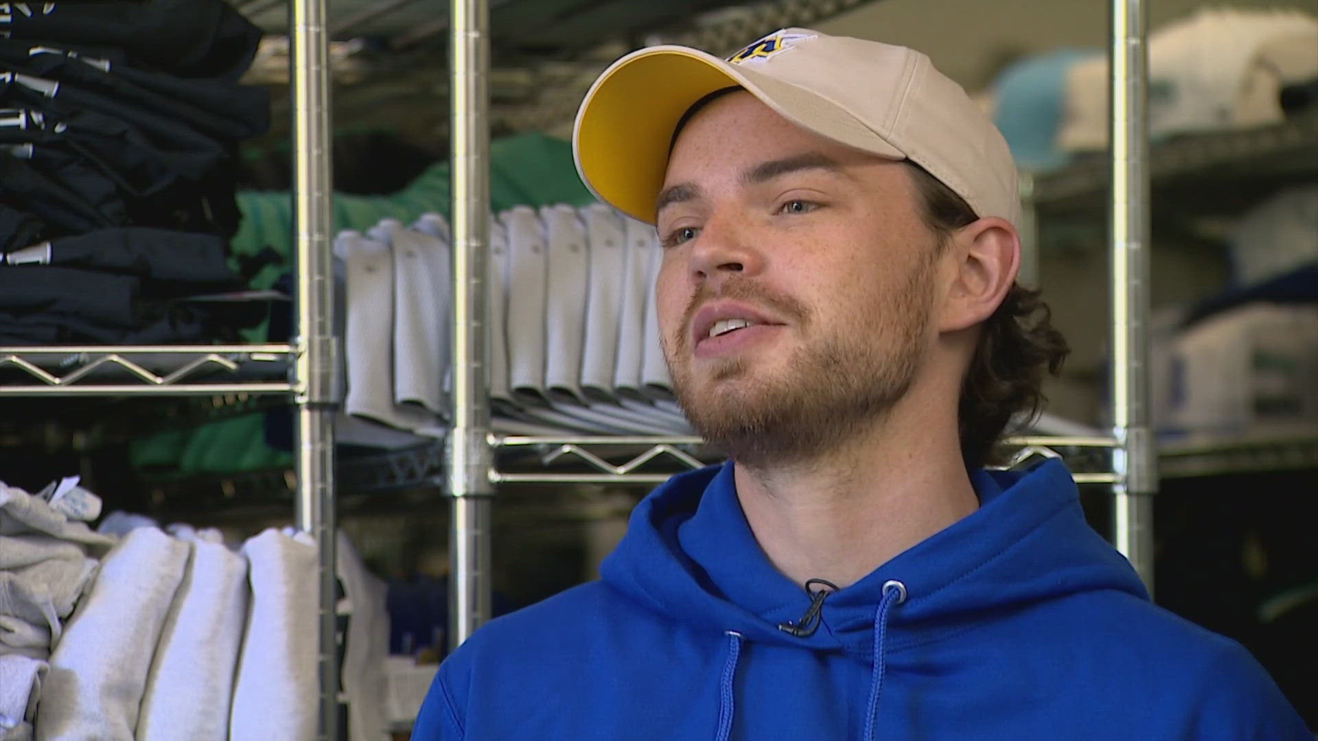 Mariners’ playoff berth sparks merchandise frenzy