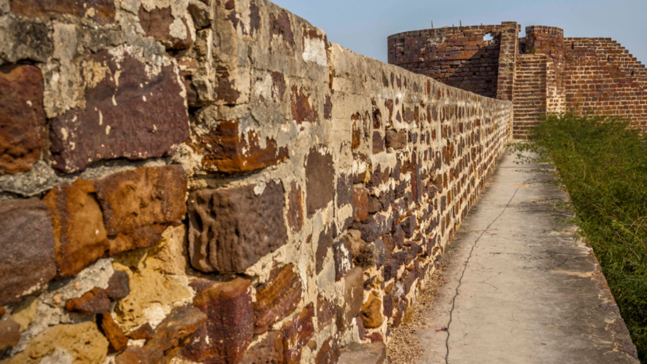 6 splendid forts in Gujarat that tell tales of valour and grandeur