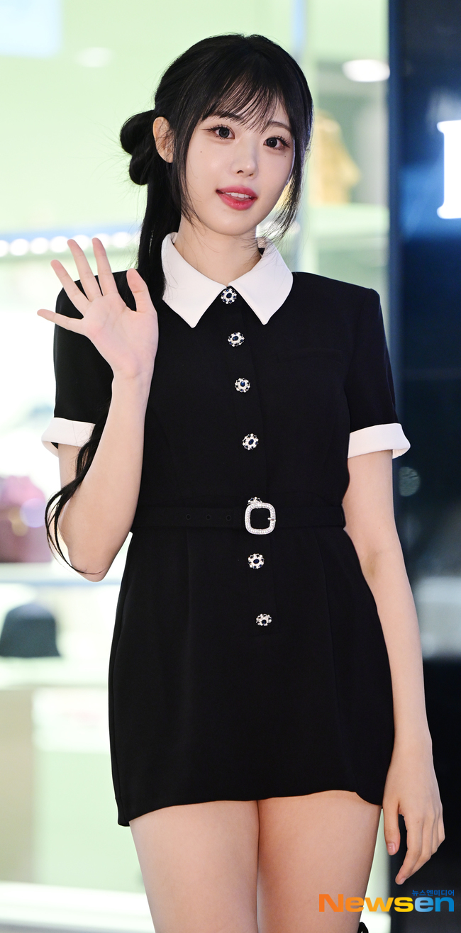 QWER 히나, 비타민 미소 인사[포토엔HD]