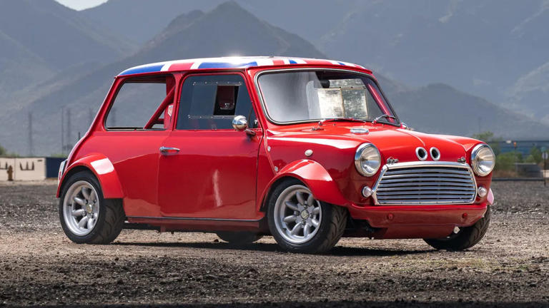 You want this twin-Yamaha-engined, hugely modified classic Mini