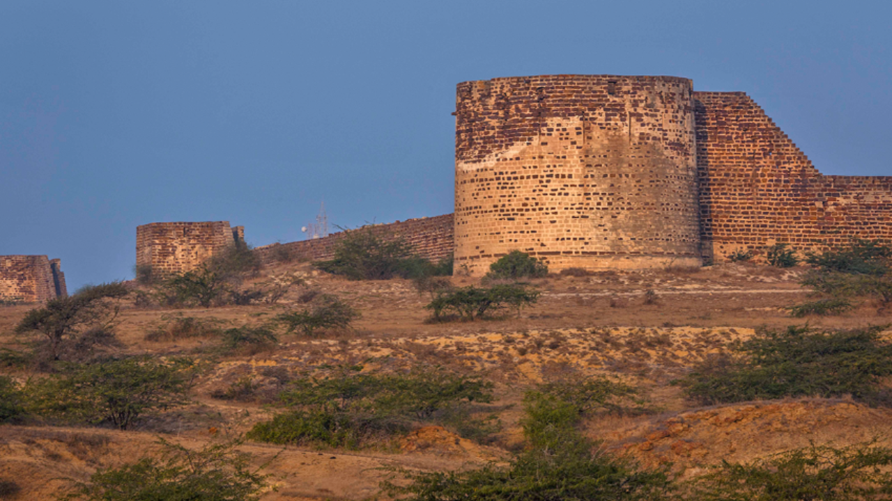 6 splendid forts in Gujarat that tell tales of valour and grandeur