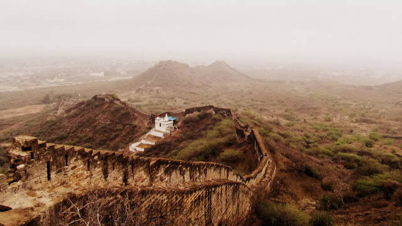 6 splendid forts in Gujarat that tell tales of valour and grandeur