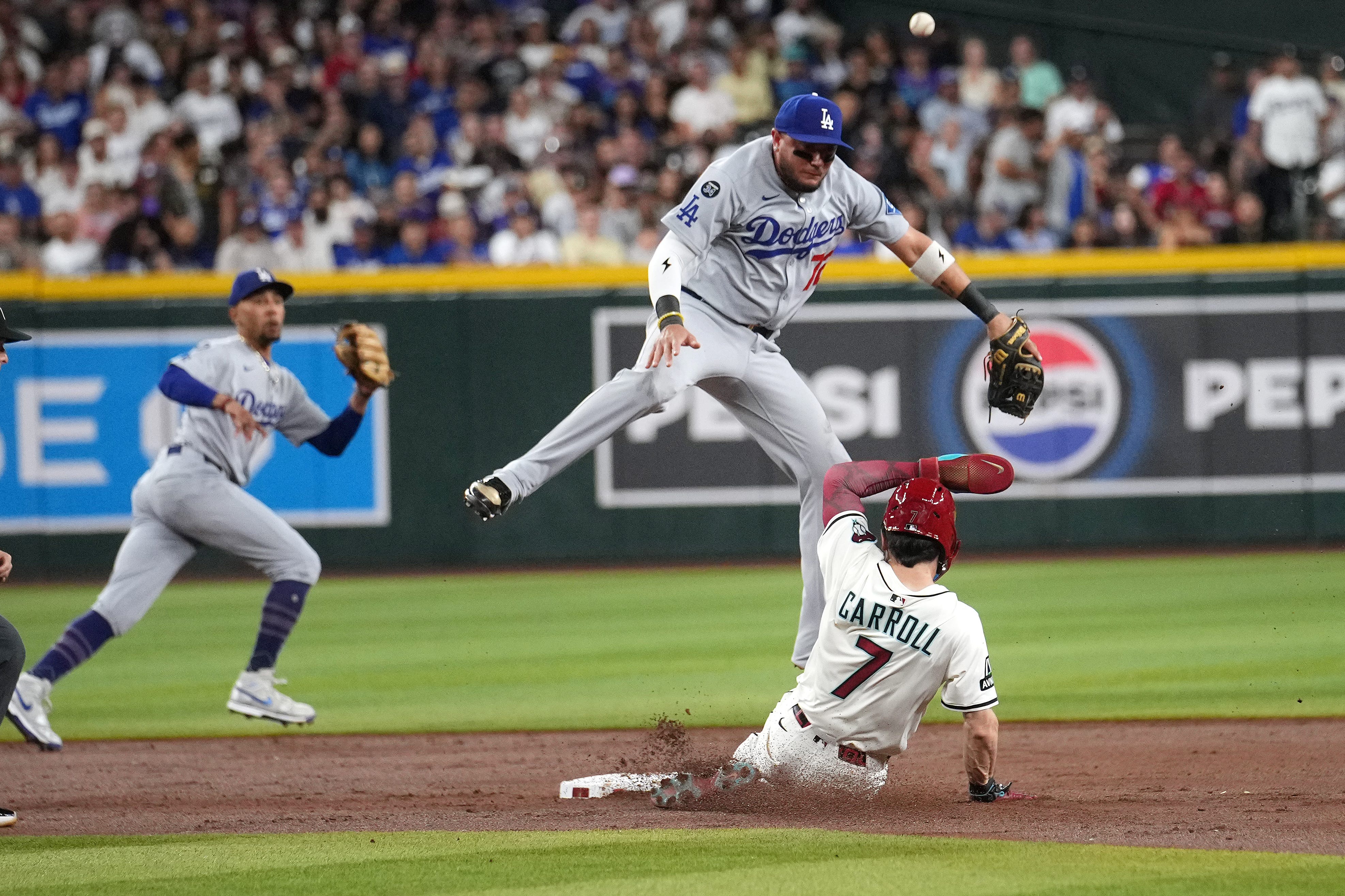 Mets lead Reds, Diamondbacks in National League wild card standings