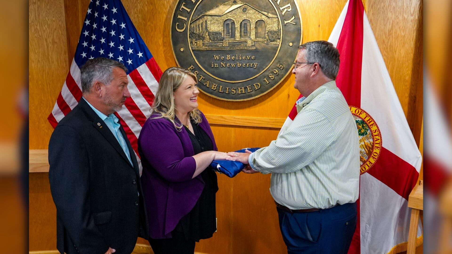 Congresswoman Kat Cammack replaces flags stolen from Newberry Veterans ...