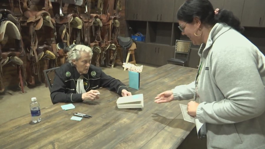 Autism advocate Dr. Temple Grandin promotes visual thinking in Rockford