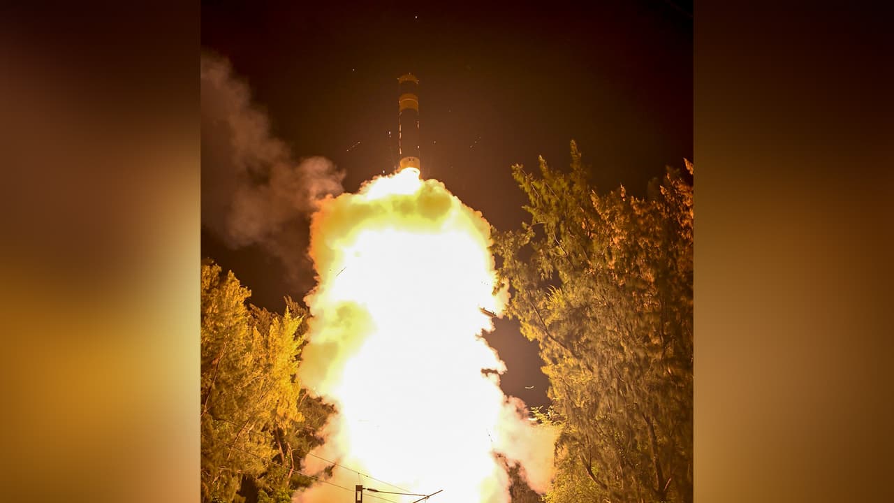India Launches Agni-Prime Missile From Rail-Based Mobile Launcher ...