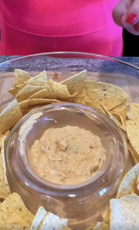 Easy Party Dip That Disappears Fast