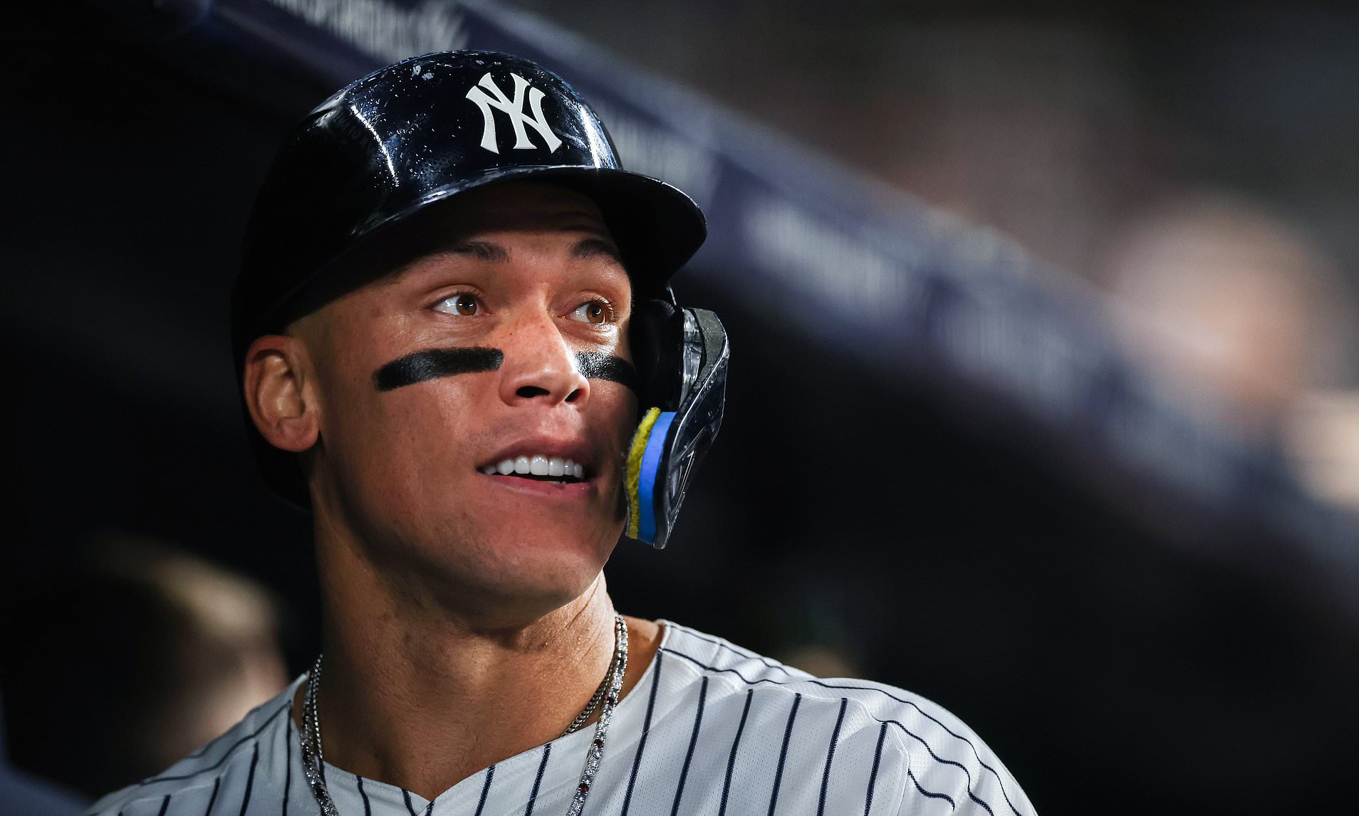 Aaron Judge hits history-making home run for the Yankees to join very ...