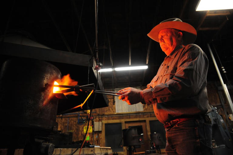 James Black School of Bladesmithing in the University of Arkansas system