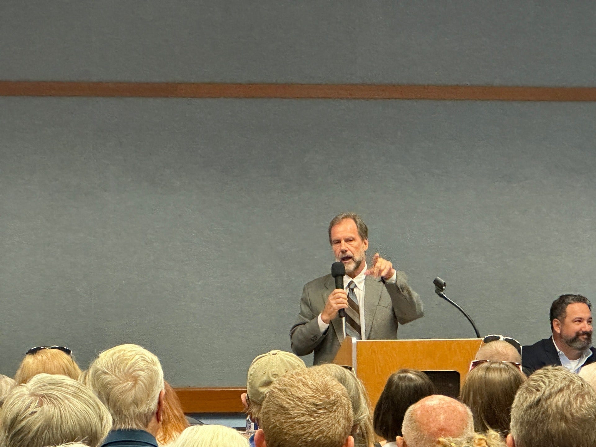 Town hall draws hundreds of flood-stricken residents to Port Orange library