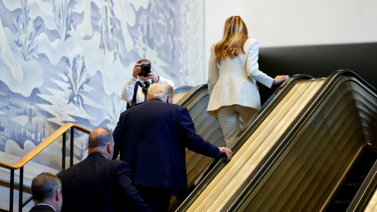 Trump announces investigation into 'sinister' escalator incident