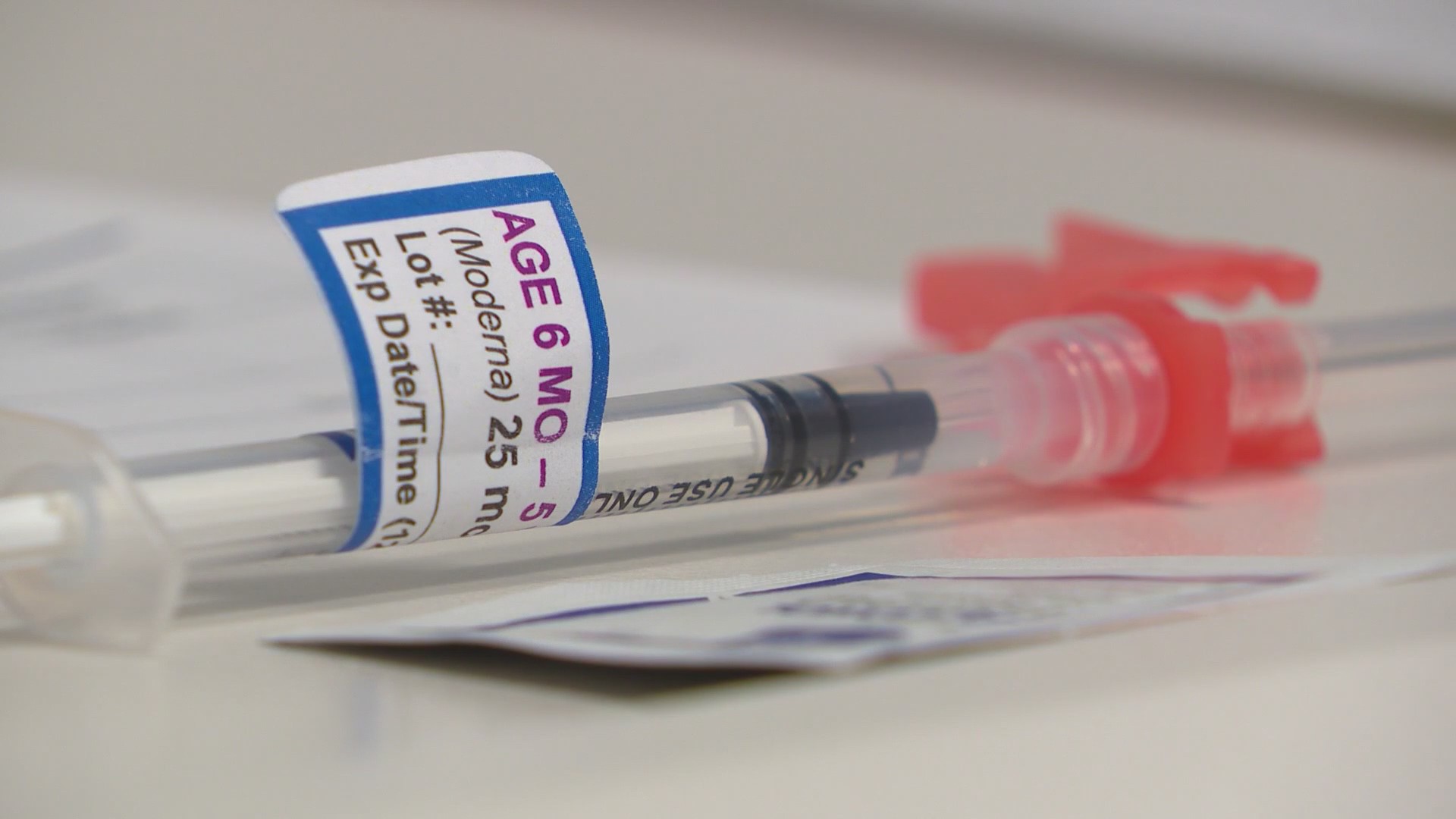 Illinois’ COVID-19 vaccine recommendation aims to clear confusion - WGN ...