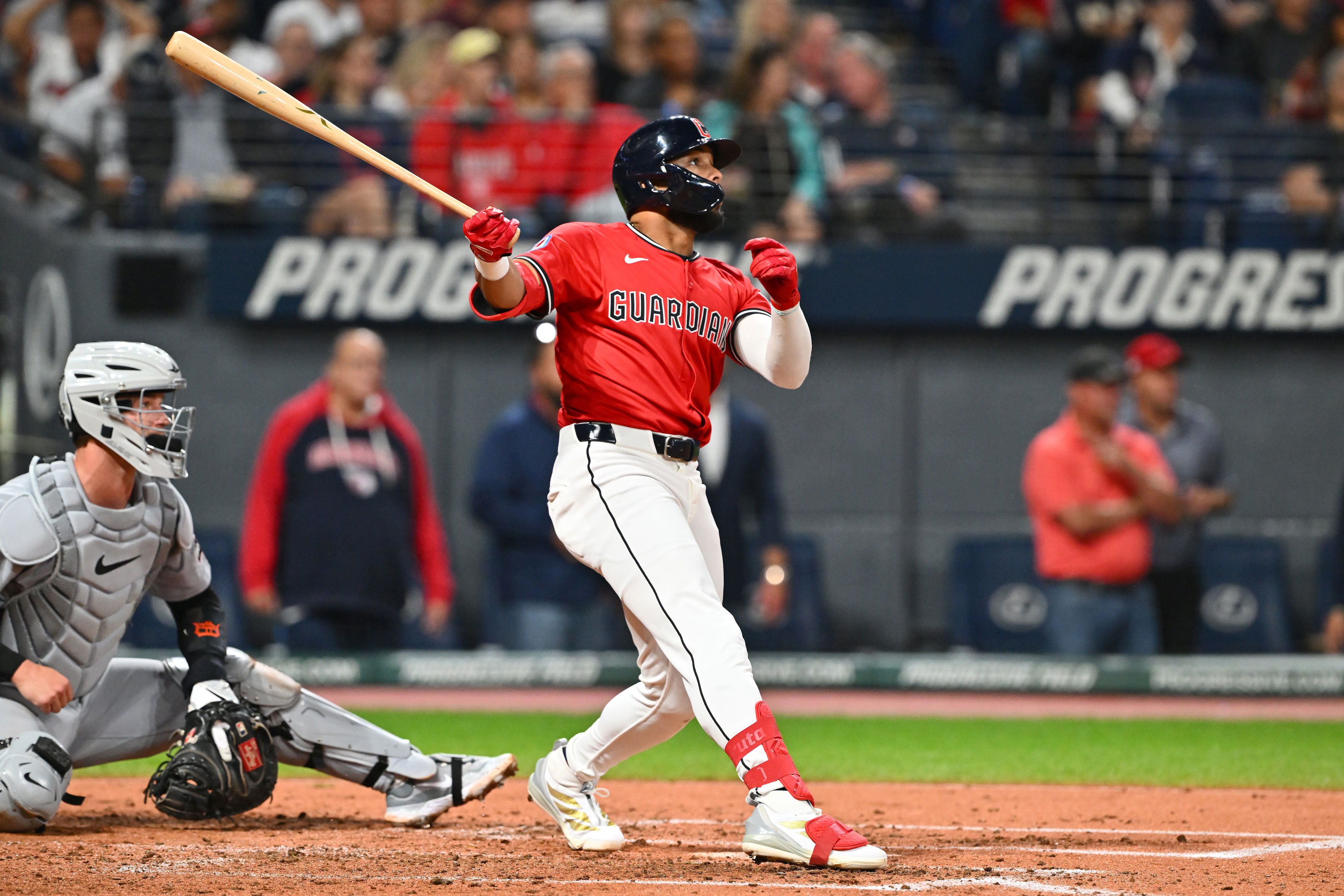 Valera homer powers Guardians past Tigers