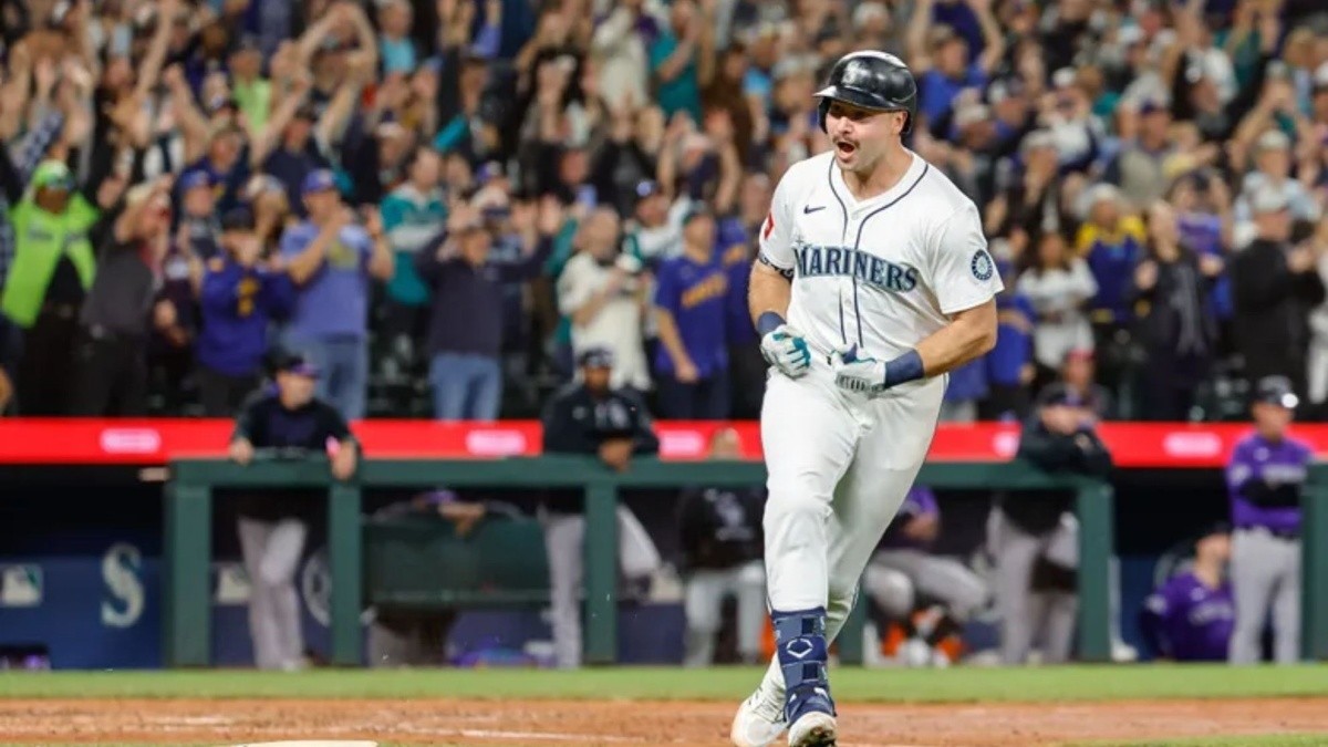 Cal Raleigh etched his name in MLB history with a long list of feats in ...