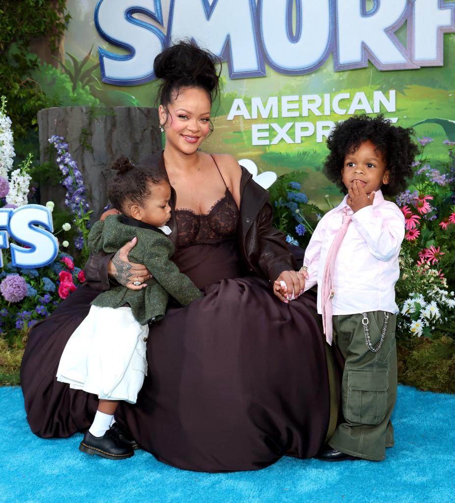 Rihanna 3 Kindnull