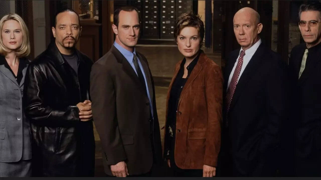 'The gang is getting back into a twisty kind of case’: ‘Law & Order ...