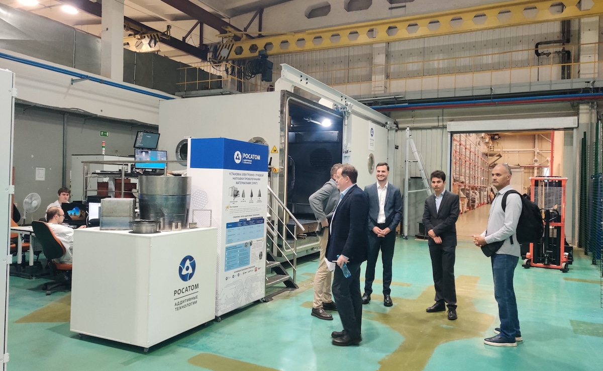 This Russian High Tech 3D Printer Can Print Everything, Except Money ...